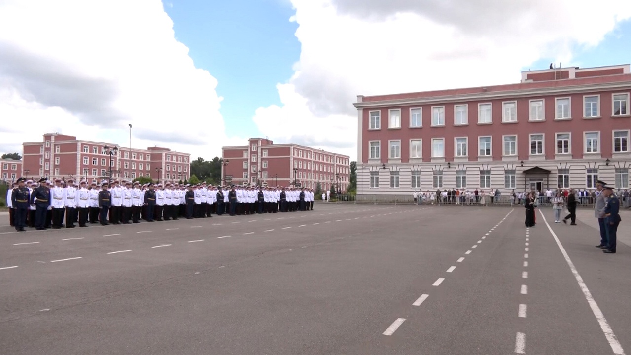 Девять выпускников-суворовцев получили медали «За особые успехи в ...